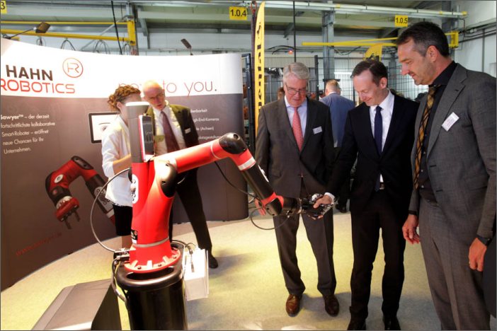 25 let od založení společnosti HAHN Automation, 25 let úspěšné historie ...