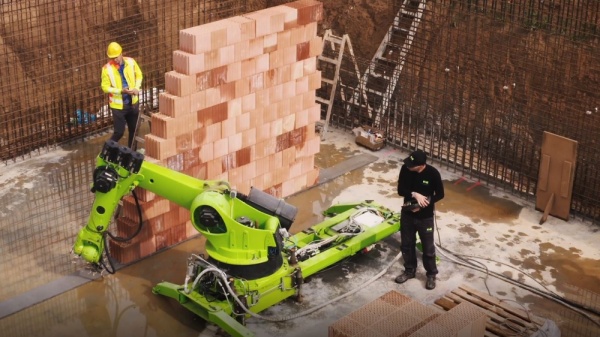 KM Robotics, Wienerberger a IdeaSense se společně připravují na ...